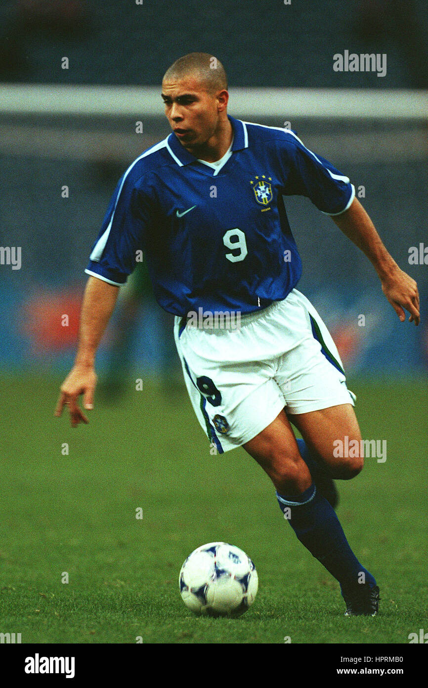 RONALDO BRAZIL & INTER MILAN 13 January 1998 Stock Photo - Alamy