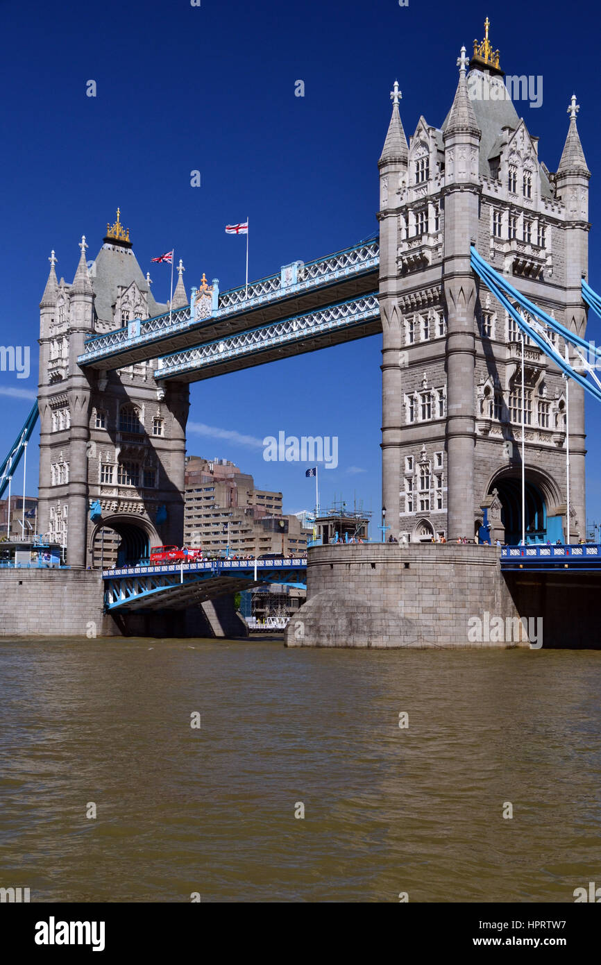 Tower bridge glass floor hi-res stock photography and images - Alamy