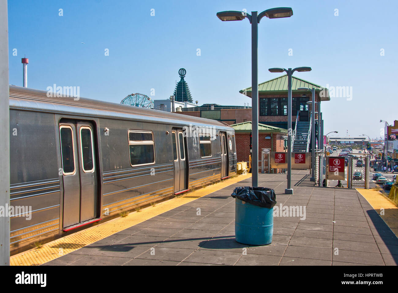 Q line train and platform on Coney Island subway station, Brooklyn, New ...