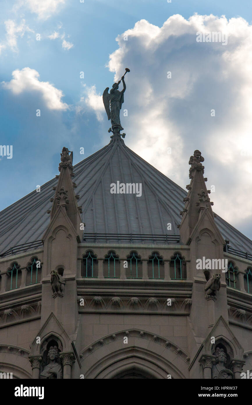 Peace Tower Riverside High Resolution Stock Photography and Images - Alamy