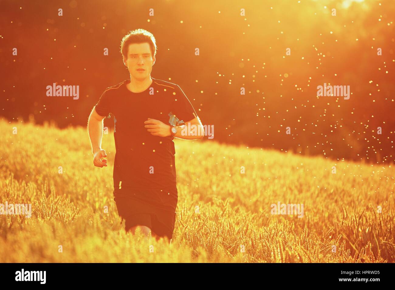 Man running alone hi-res stock photography and images - Alamy