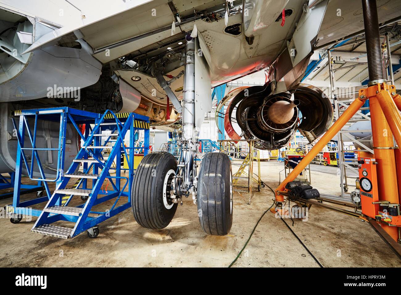 Under chassis hi-res stock photography and images - Alamy