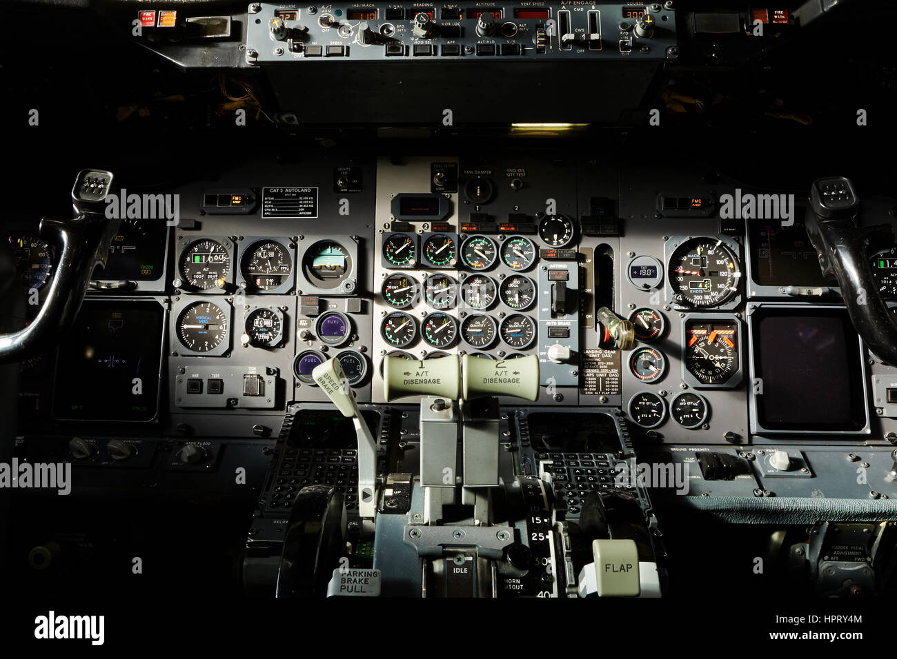 Center console and throttles in the airplane Stock Photo - Alamy