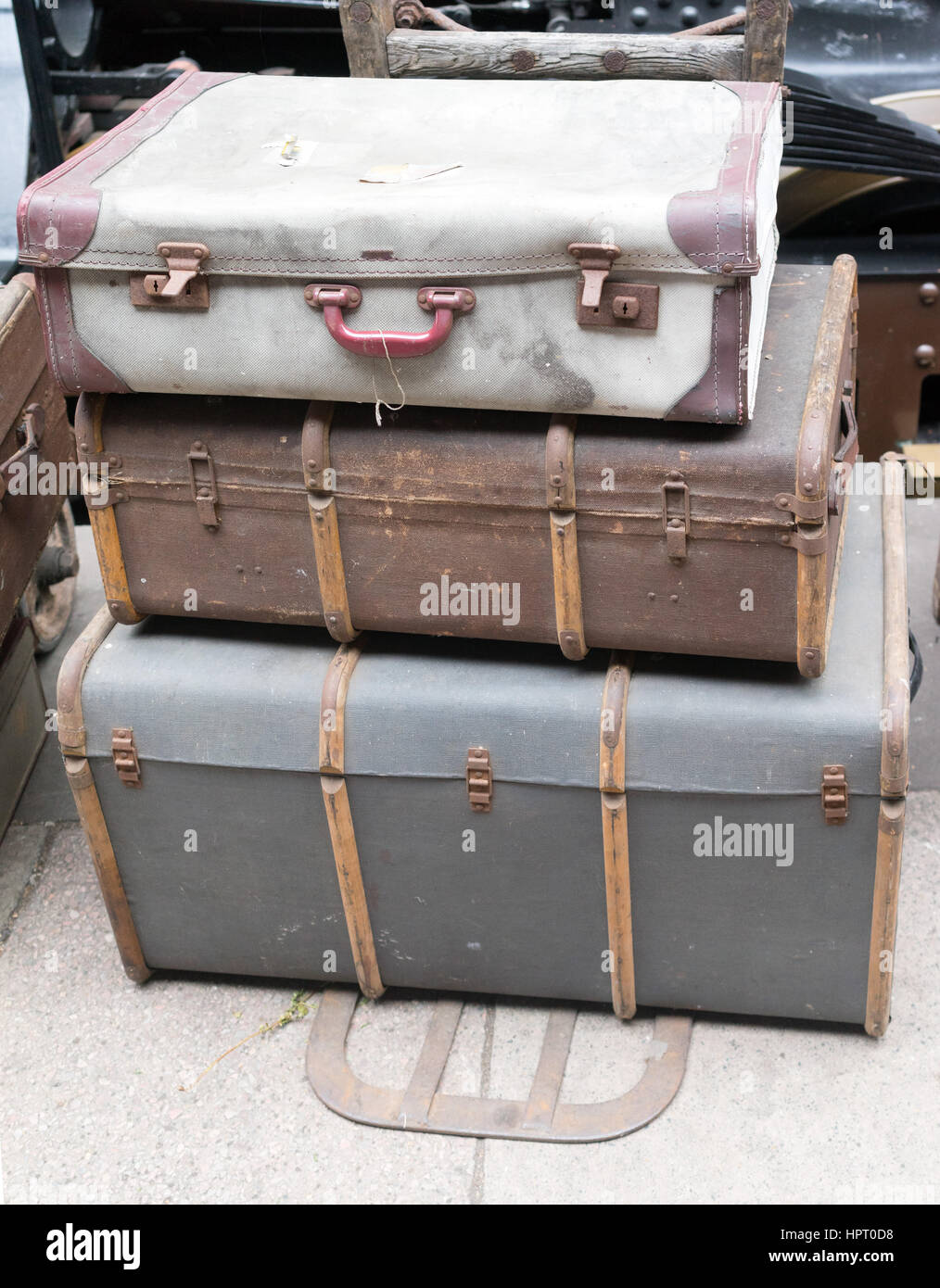 Stack of old luggage cases Stock Photo - Alamy