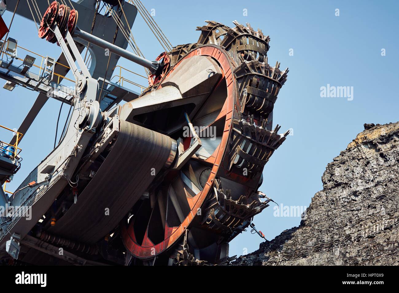 Huge mining machine in the coal mine Stock Photo - Alamy