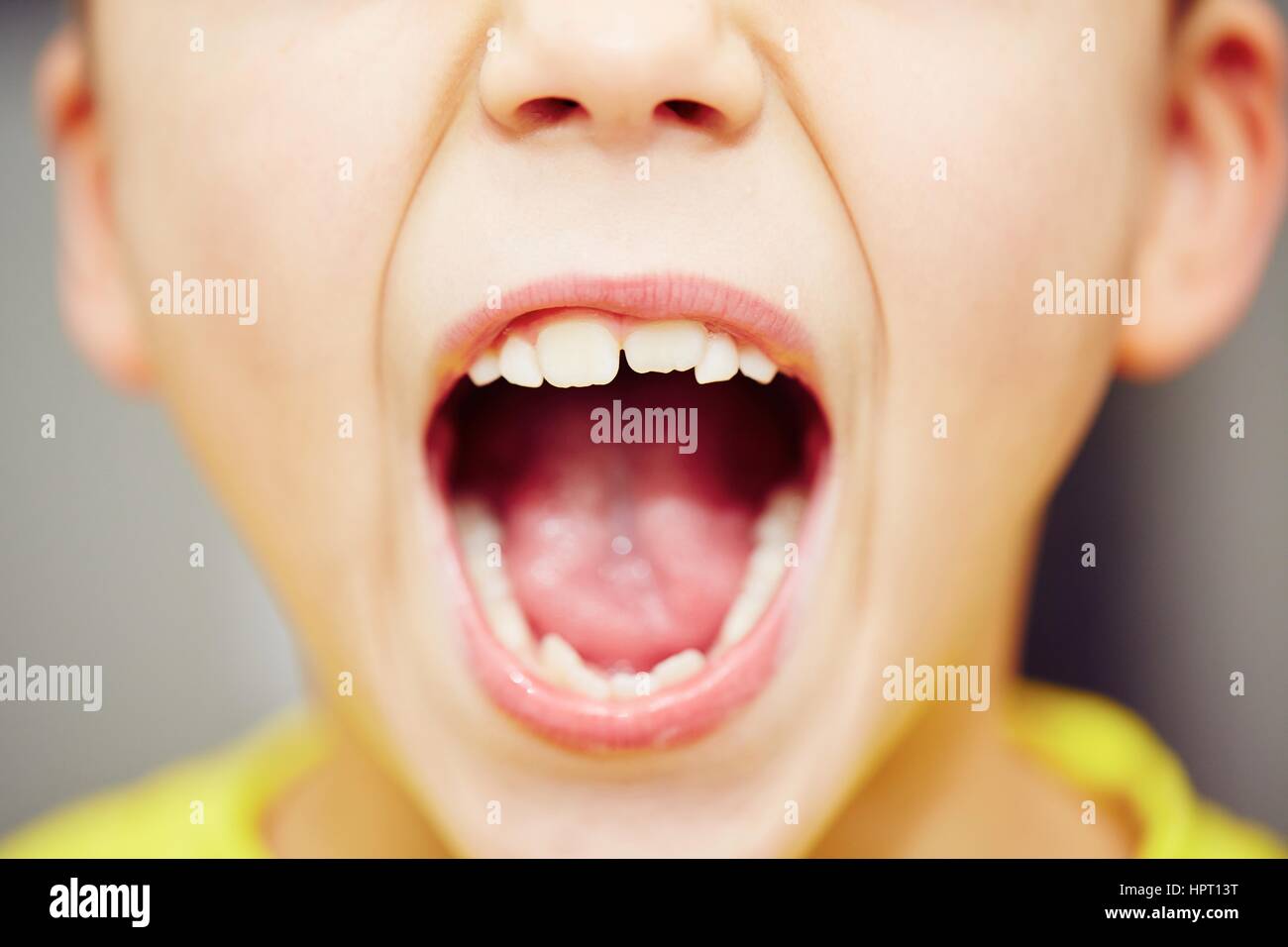 Overlapping teeth hi-res stock photography and images - Alamy