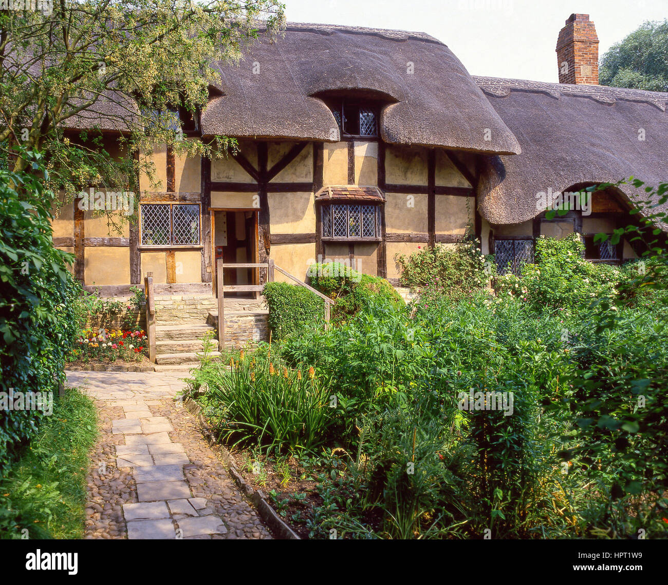 Anne hathaways cottage hi-res stock photography and images - Alamy