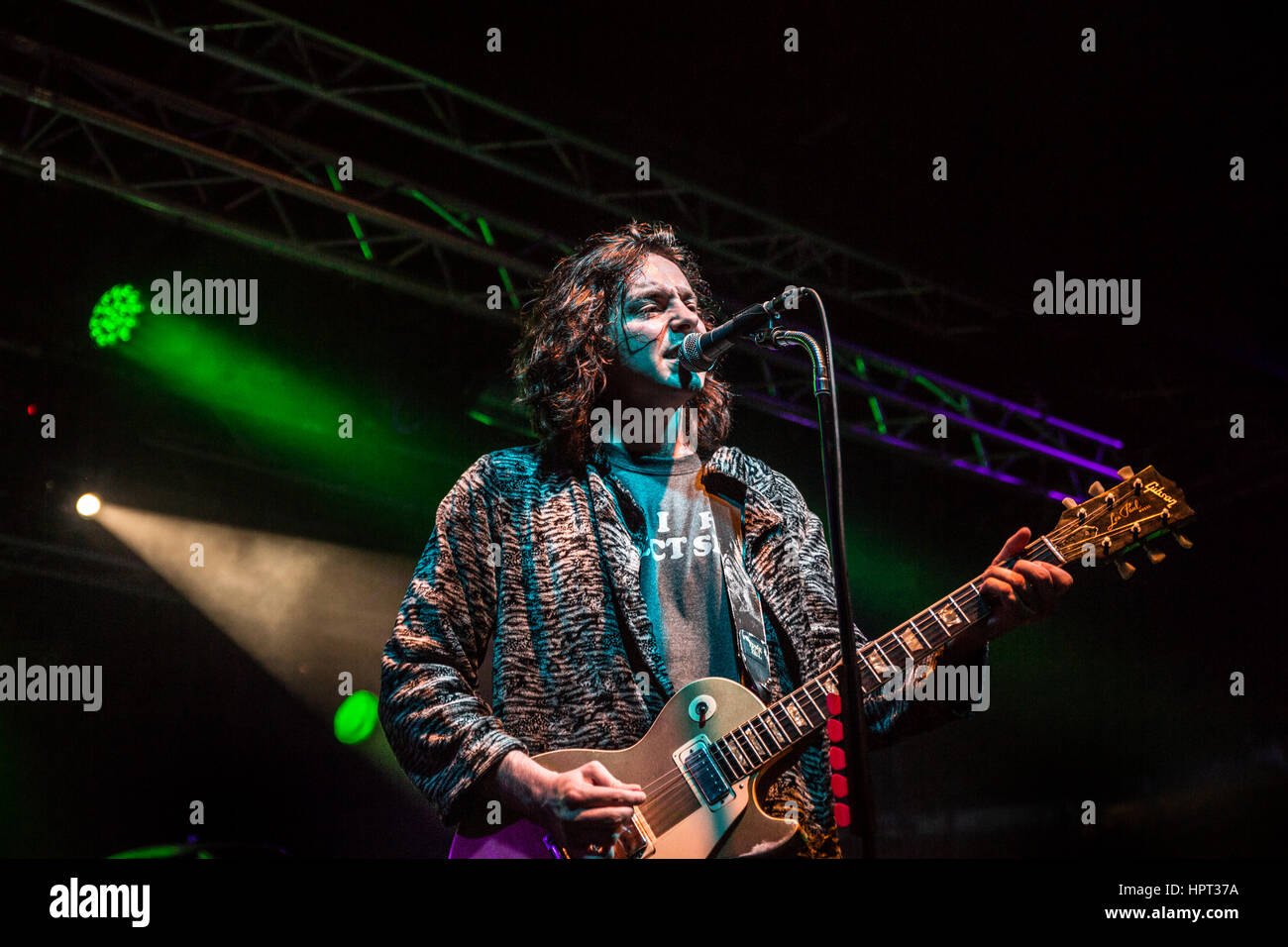 Peace concert hi-res stock photography and images - Alamy