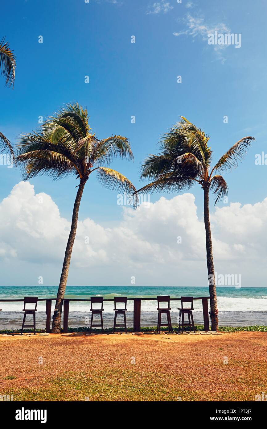 Bar in sunny beach hi-res stock photography and images - Alamy