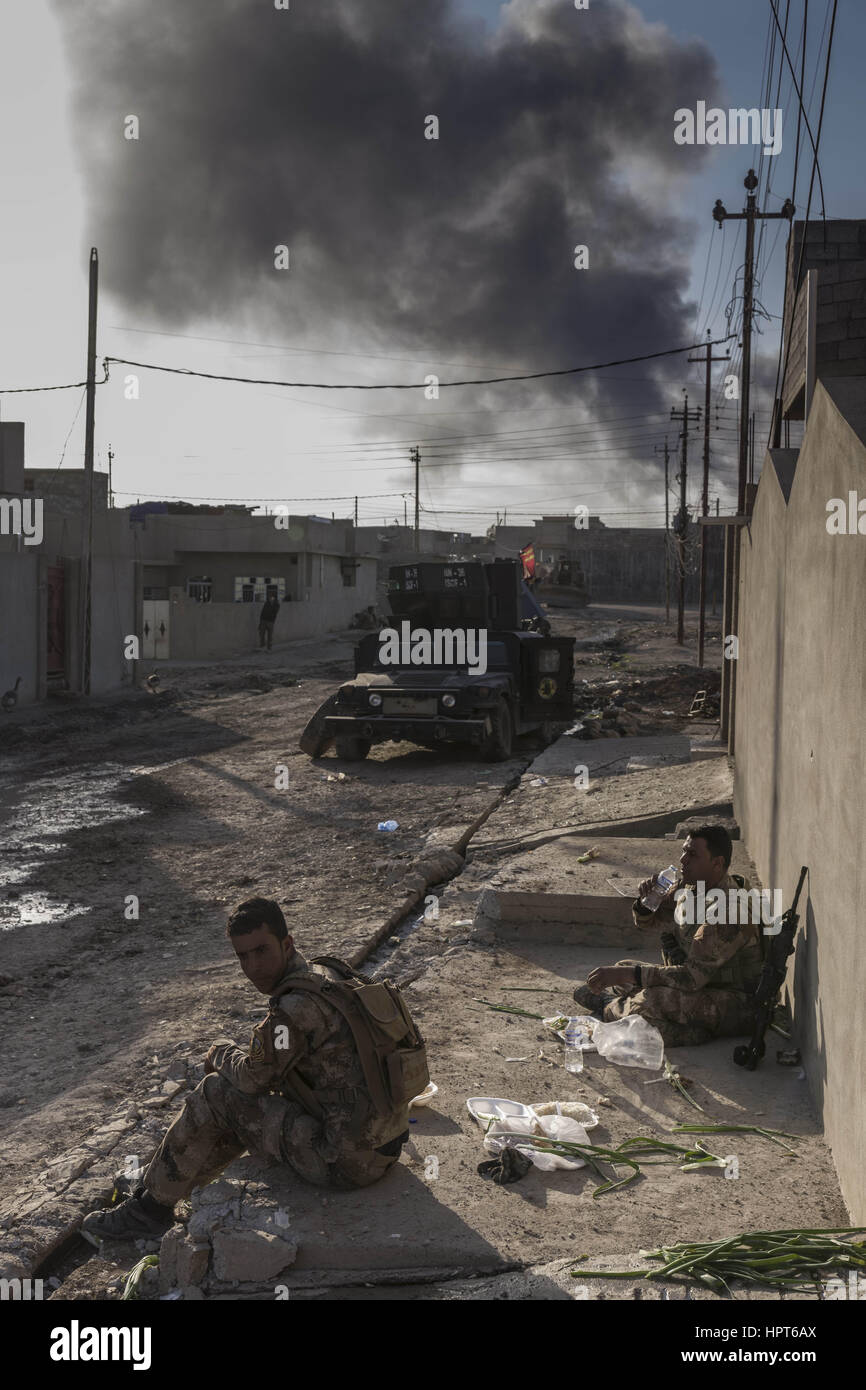 February 23, 2017 - Mosul, Nineveh Governorate, Iraq - Iraqi army ...