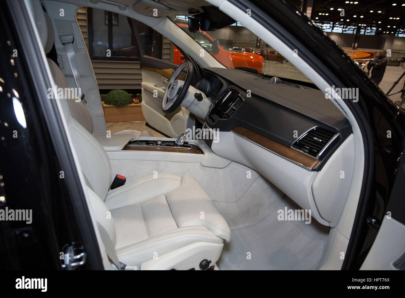 Chicago mccormick place interior hi-res stock photography and images ...