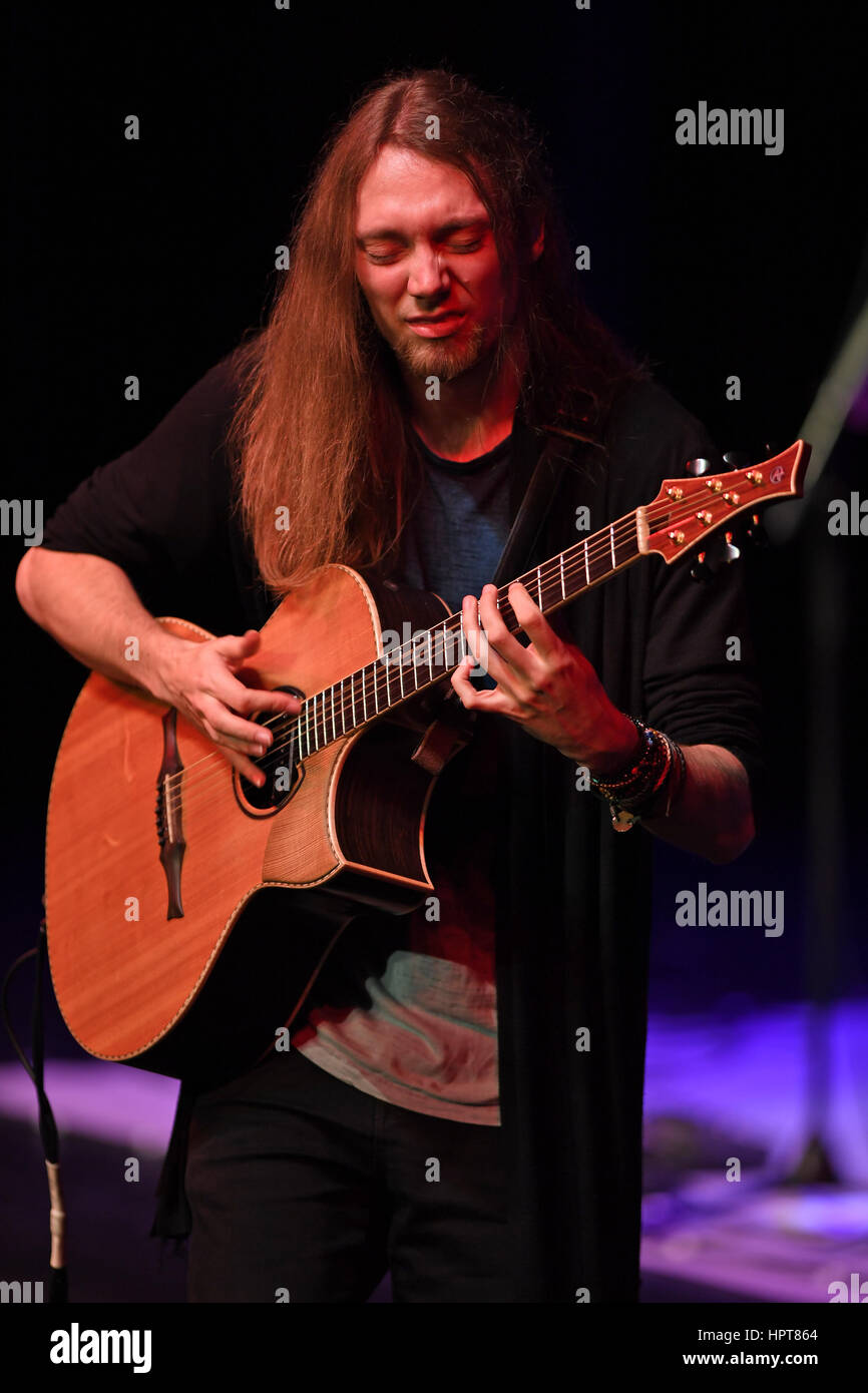 Fort Lauderdale, Florida, USA. 23rd Feb, 2017. Mike Dawes performs with ...