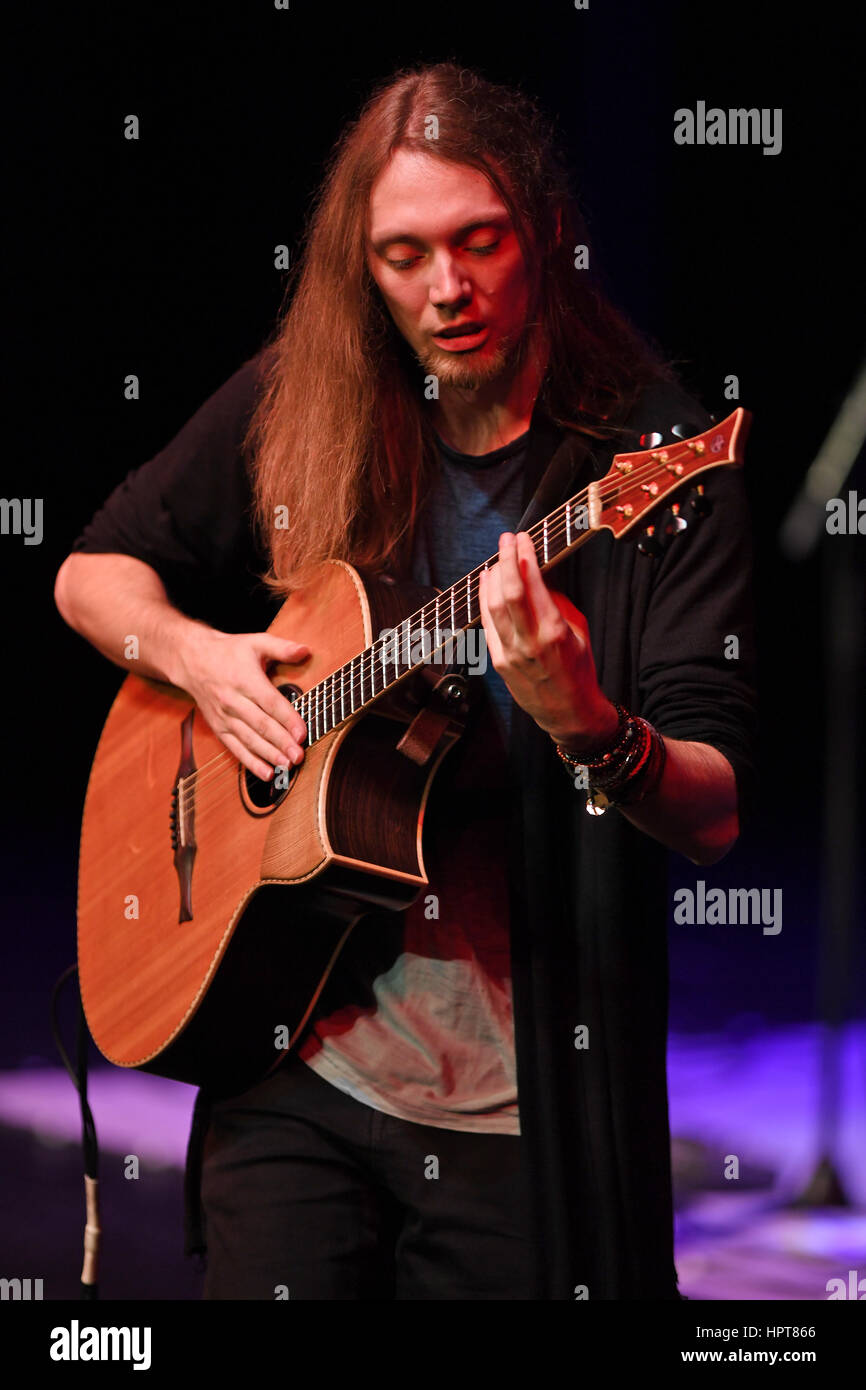Fort Lauderdale, Florida, USA. 23rd Feb, 2017. Mike Dawes performs with ...