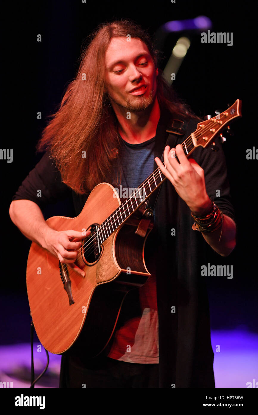 Fort Lauderdale, Florida, USA. 23rd Feb, 2017. Mike Dawes performs with ...
