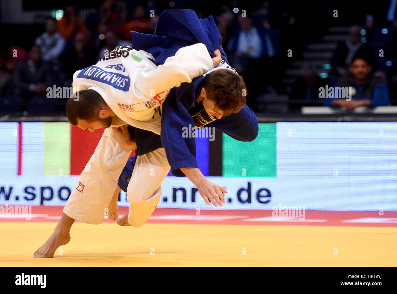 Duesseldorf, Germany. 24th Feb, 2017. Baruch Shmailov (white, Israel ...