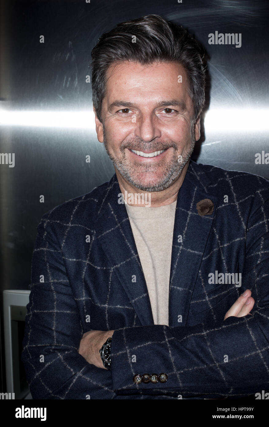 Hamburg, Germany. 21st Feb, 2017. A portrait of German singer Thomas ...