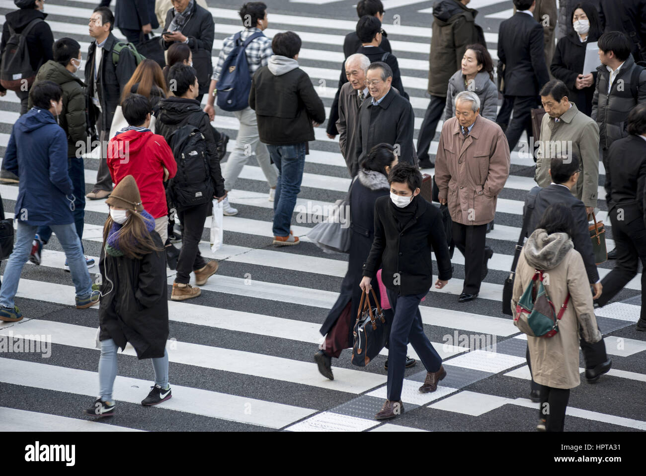 Tokyo, Tokyo, Japan. 24th Feb, 2017. Office workers return home During ...