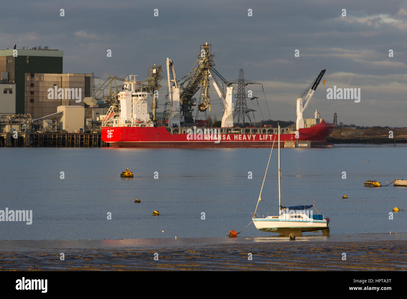 Tilbury, Essex, United Kingdom. 24th February, 2017. Hansa Heavy Lift ...