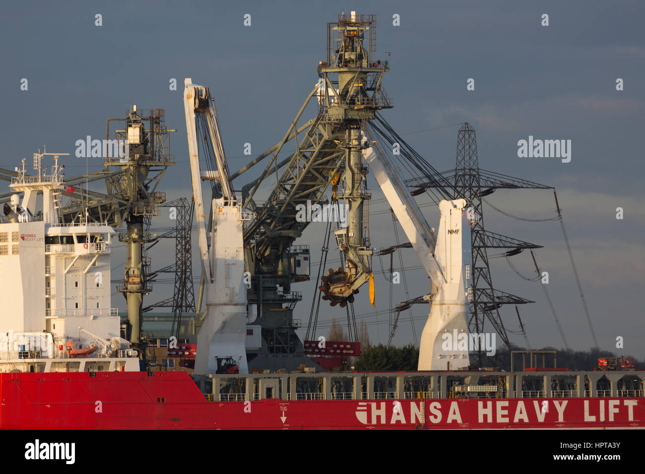 Tilbury, Essex, United Kingdom. 24th February, 2017. Hansa Heavy Lift ...