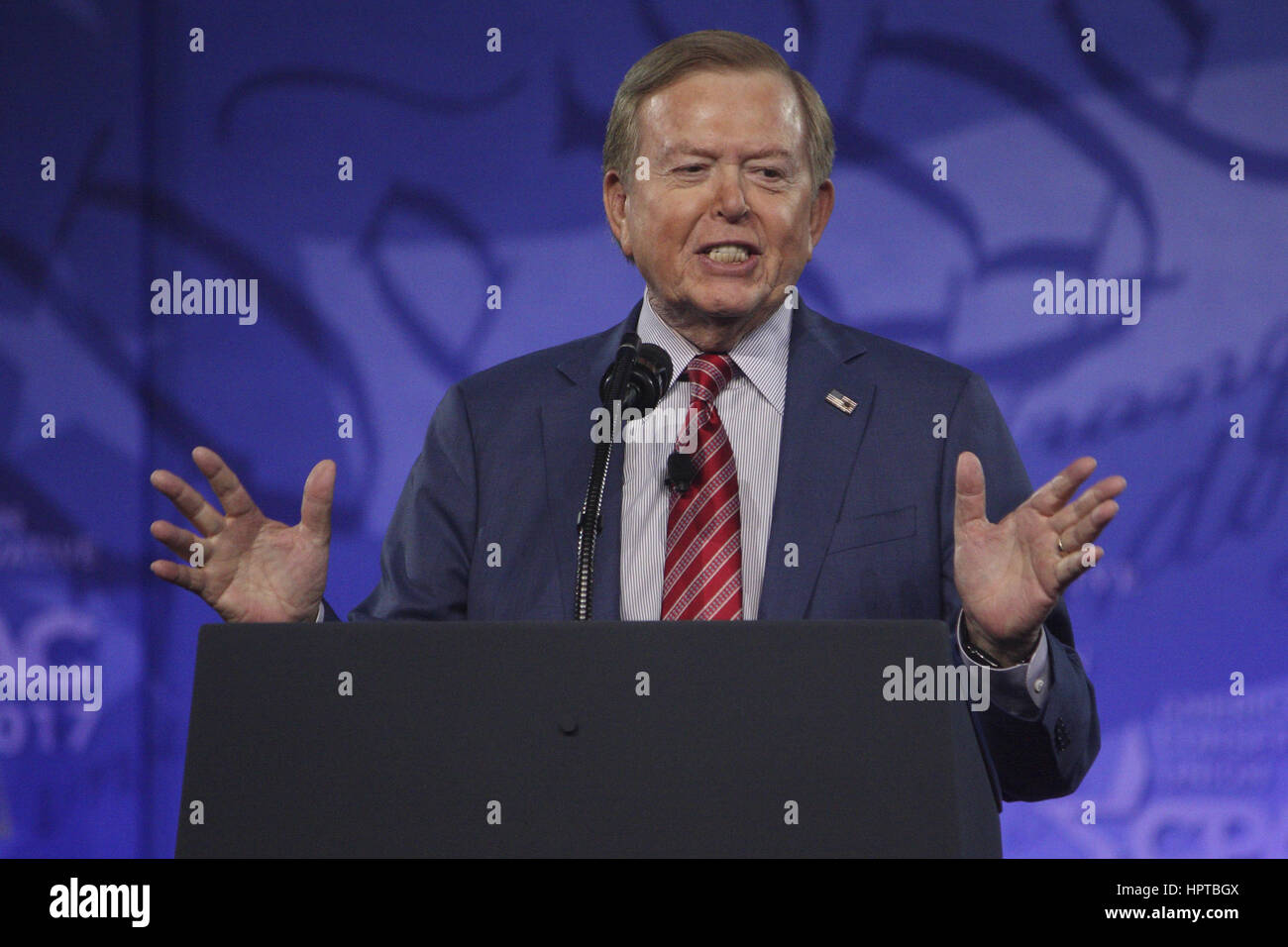 Lou dobbs 2017 hi-res stock photography and images - Alamy