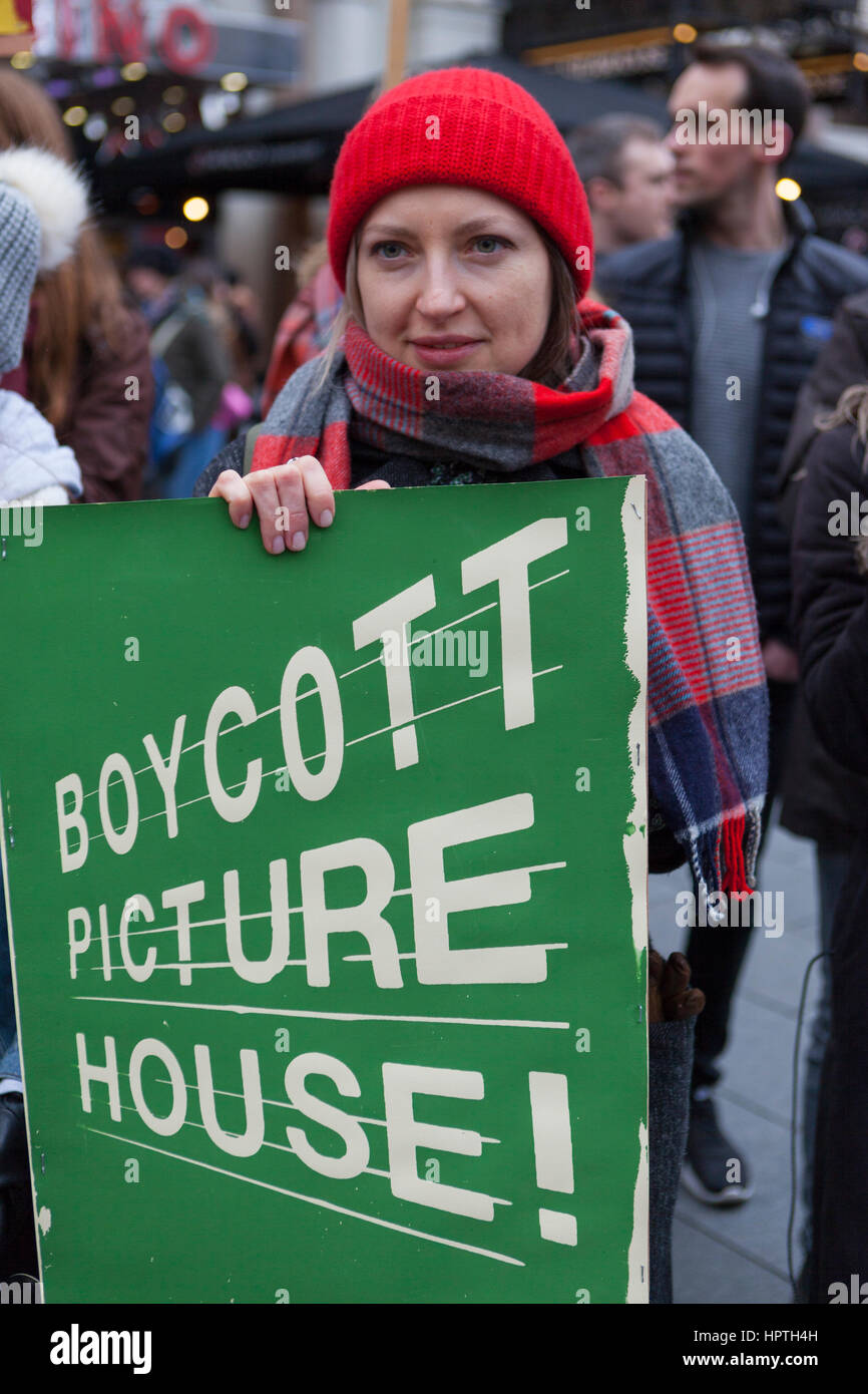 Cineworld cinema uk employees hi-res stock photography and images - Alamy