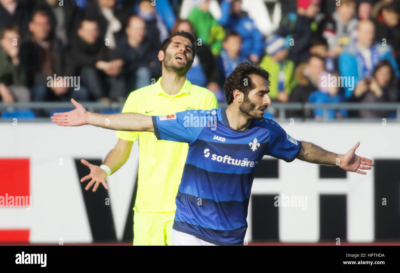 Darmstadt, Germany. 25th Feb, 2017. Augsburg's Halil Altintop (L) and ...