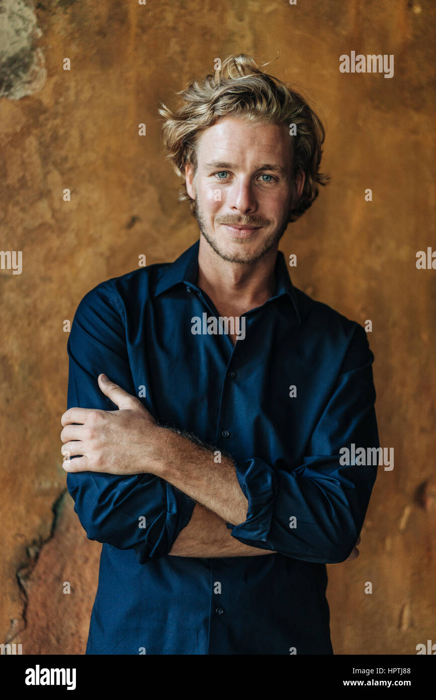 Man crumbling hi-res stock photography and images - Alamy