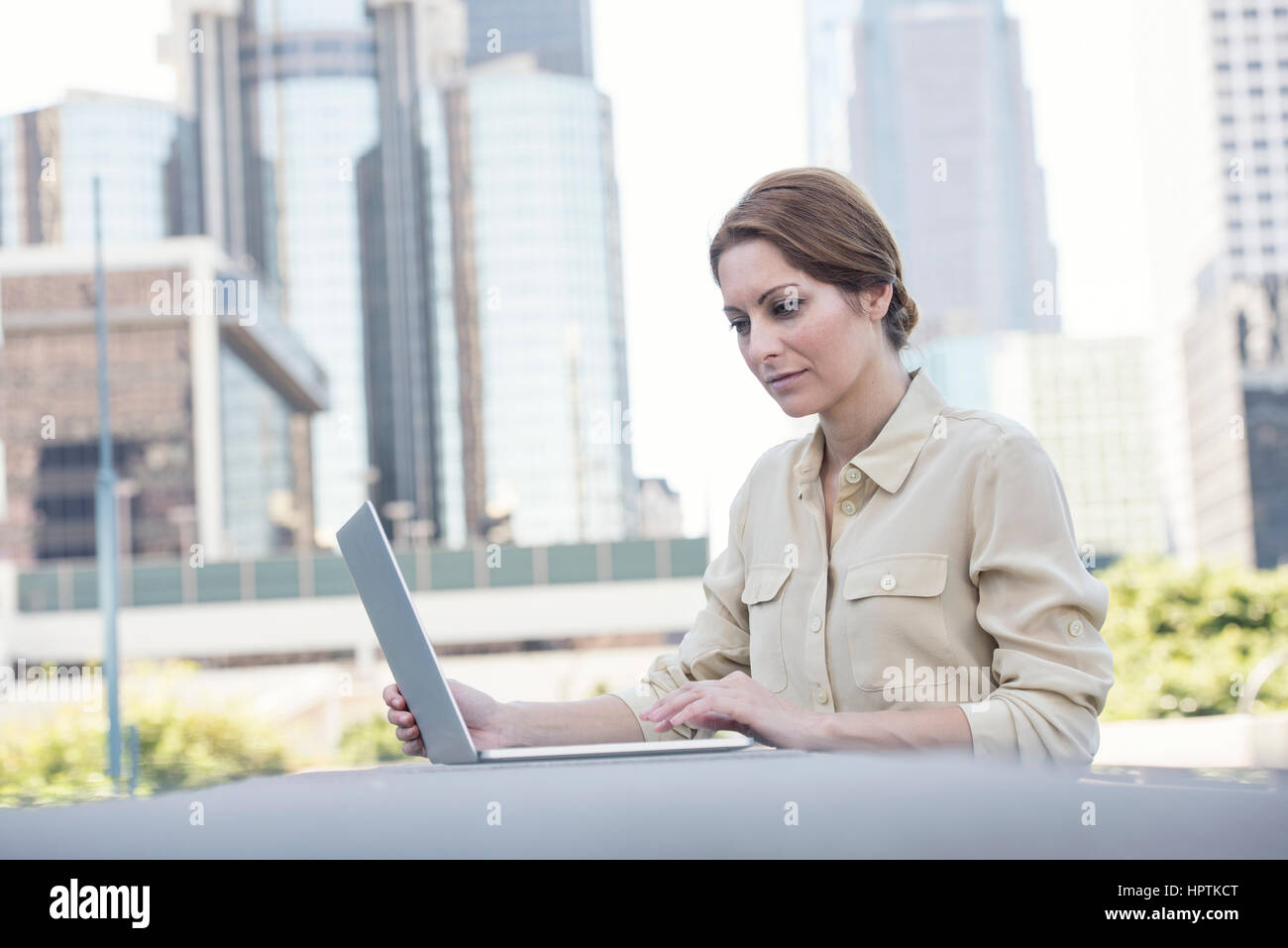 Selective attention wireless technology hi-res stock photography and images - Alamy