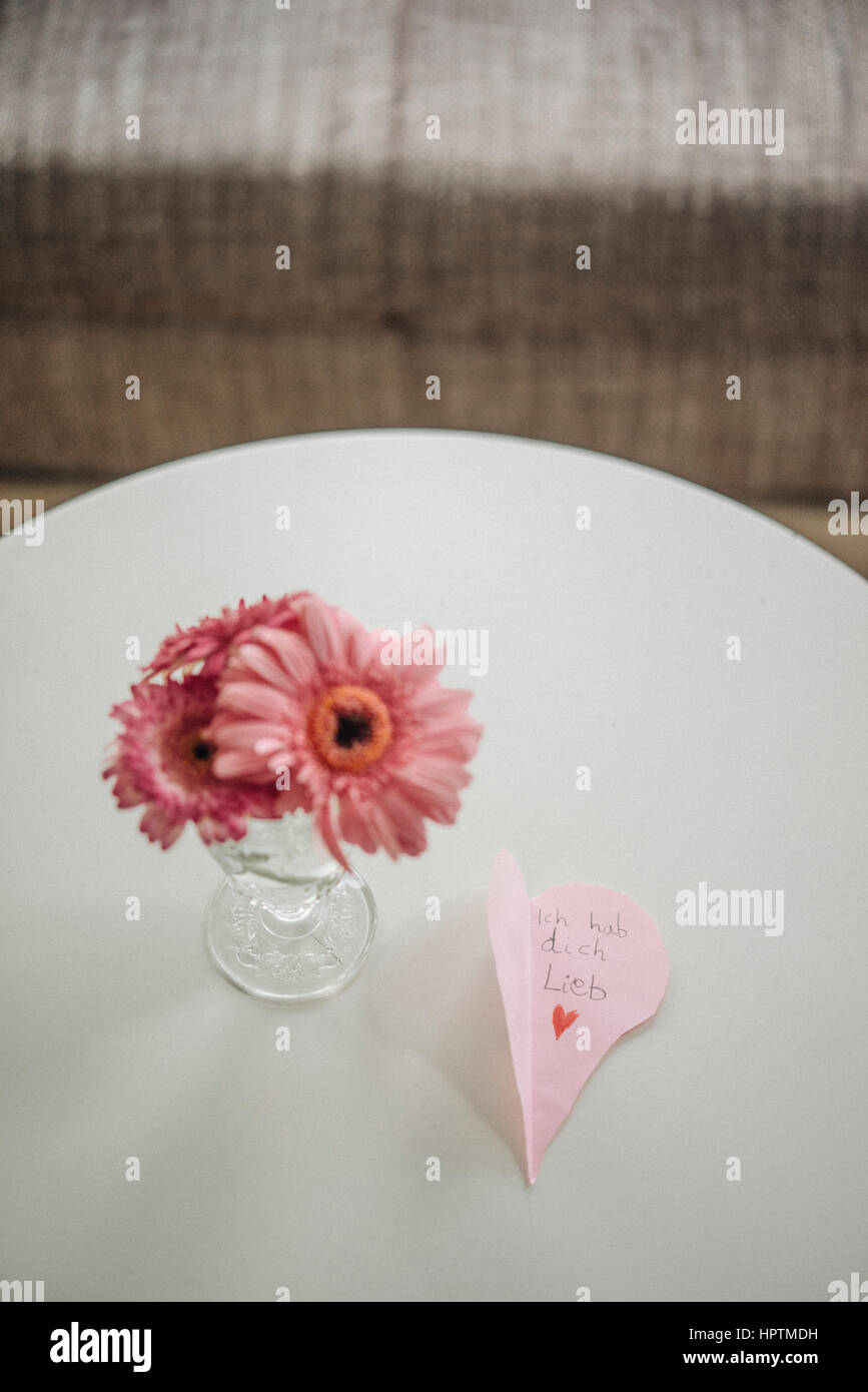 Love color and flowers hi-res stock photography and images - Alamy