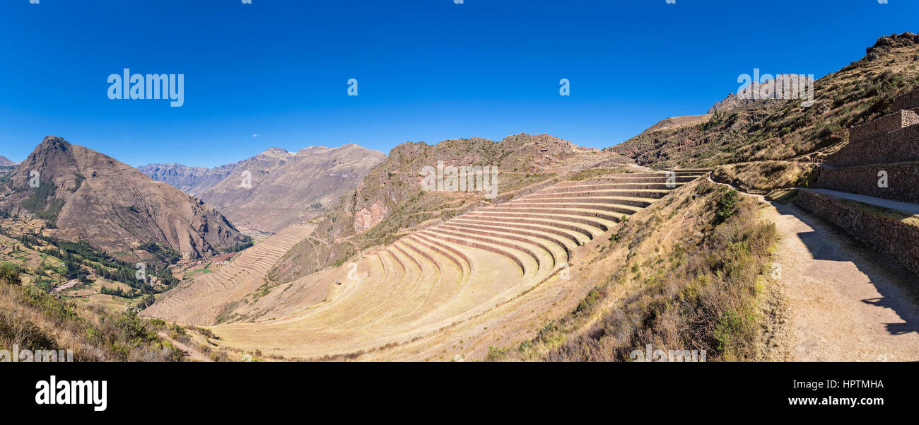 Peru, Andes, Valle Sagrado, Inca ruins of Pisac, terraces of Andenes ...