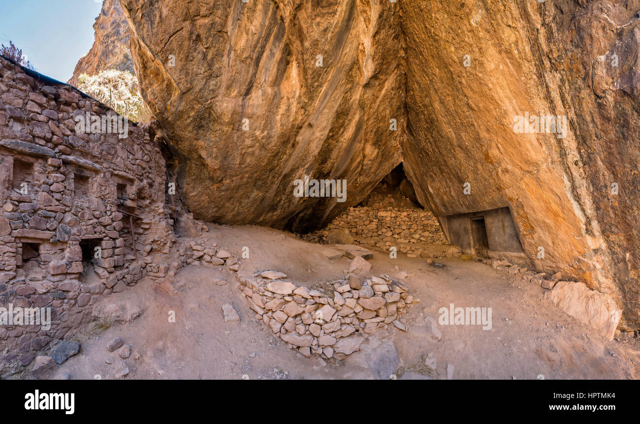 Peru, Andes, Urubamba Valley, Inca ruin in a cave Stock Photo - Alamy