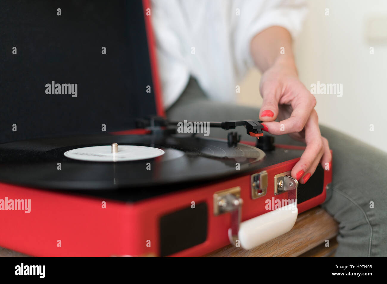 Red record case hi-res stock photography and images - Alamy