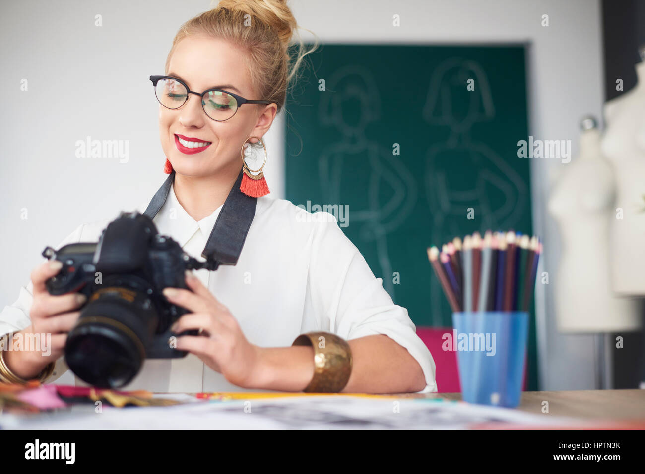Female photographer looking images hi-res stock photography and images ...