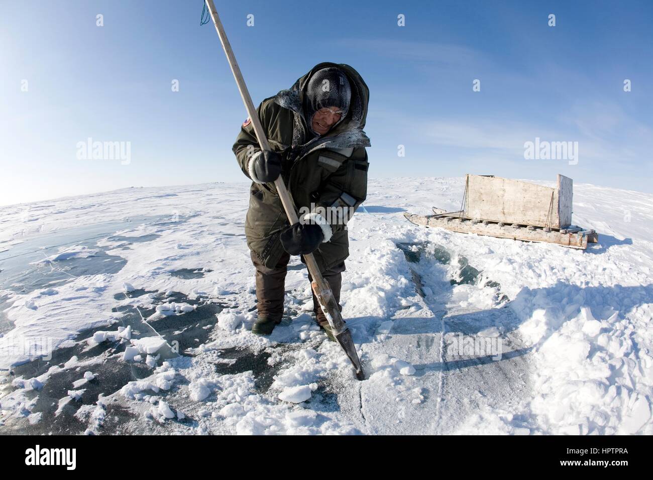 Inuit fishing canada hi-res stock photography and images - Alamy