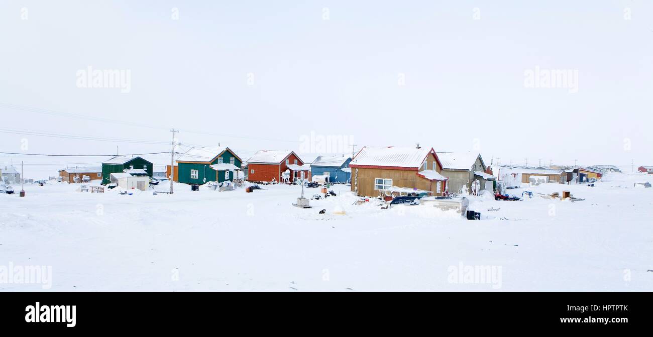 Inuit housing canada hi-res stock photography and images - Alamy