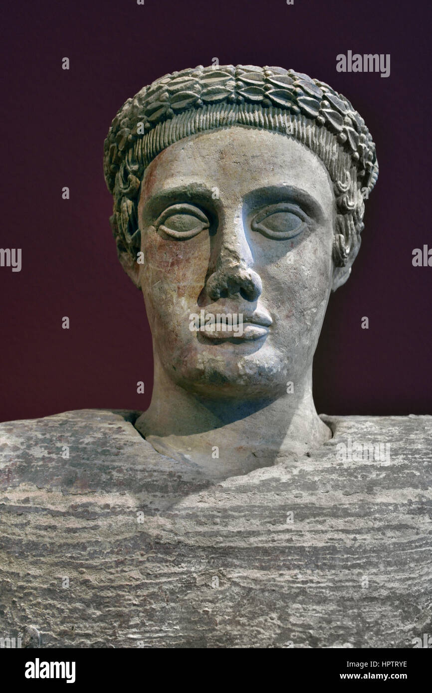 Ancient roman reclining art hi-res stock photography and images - Alamy