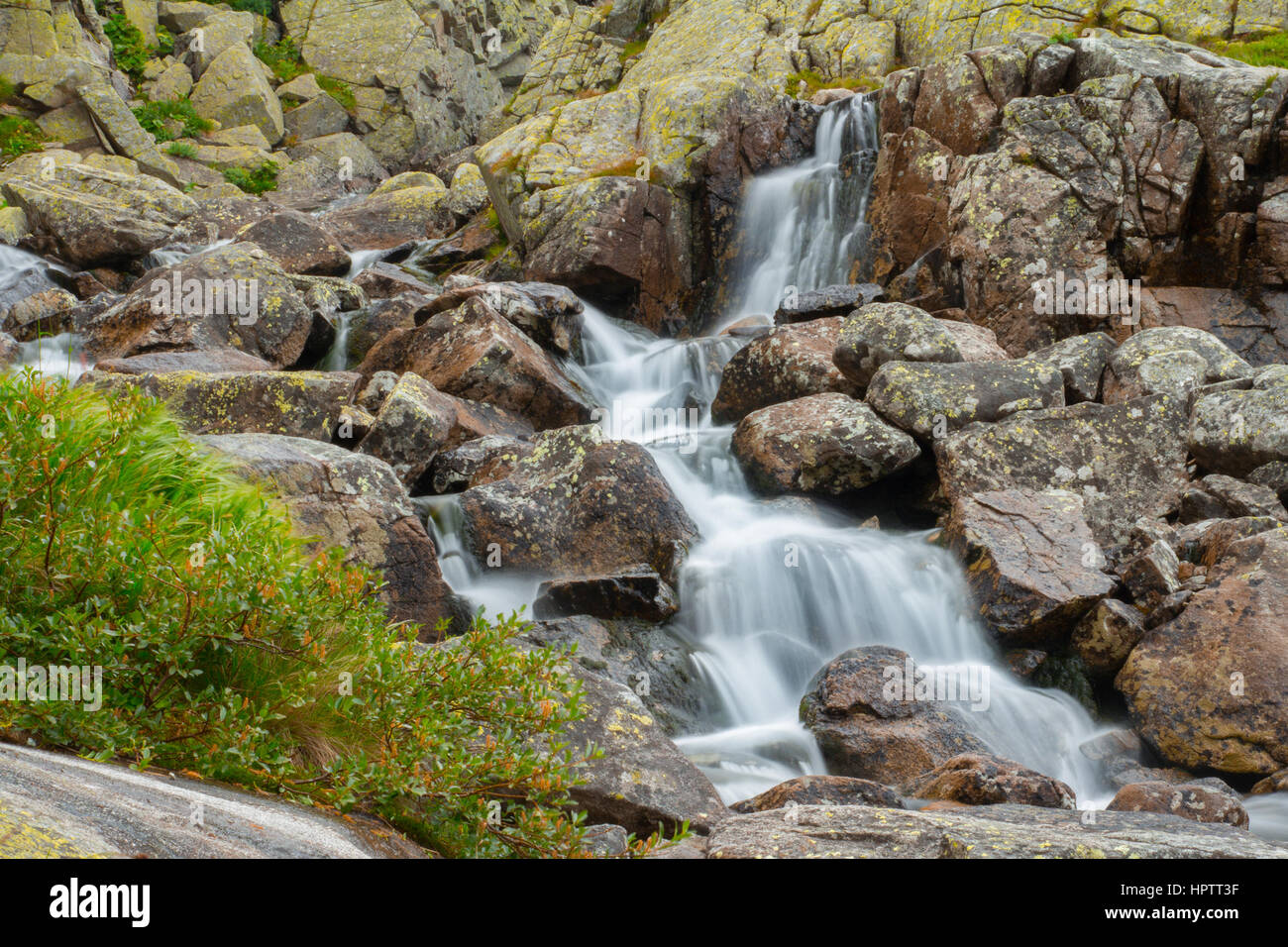 Mountain waterfall creek river water hi-res stock photography and ...