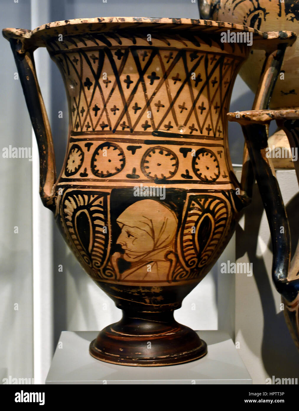 Etruscan civilization pottery hi-res stock photography and images - Alamy