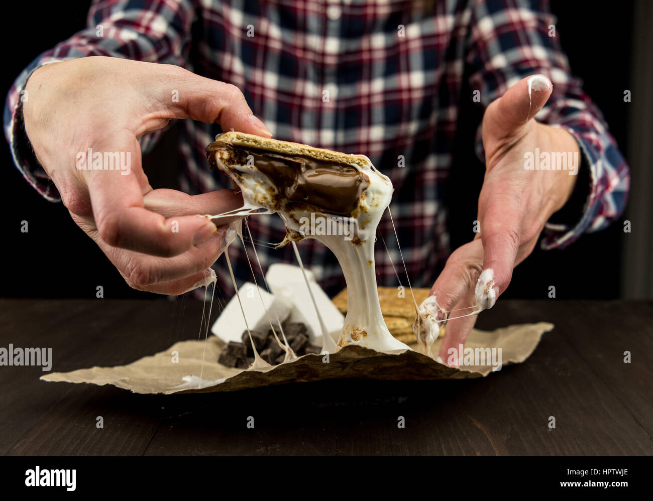 Sticky hands marshmallow hi-res stock photography and images - Alamy