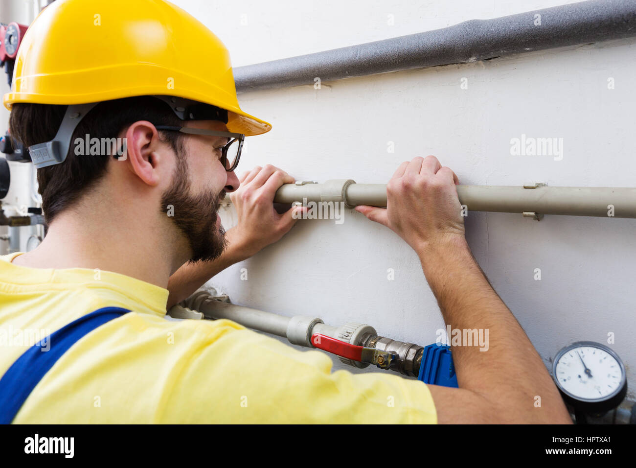 Installing home pipe hi-res stock photography and images - Alamy