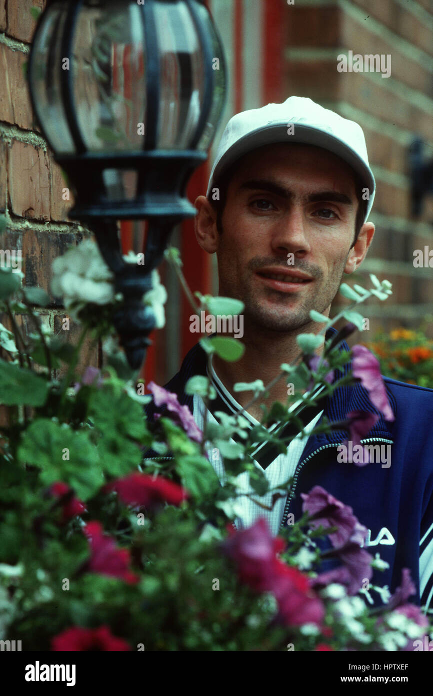 KEITH GILLESPIE NEWCASTLE UNITED F.C. 05 August 1998 Stock Photo - Alamy