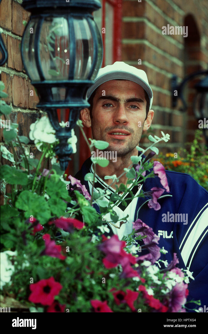 KEITH GILLESPIE NEWCASTLE UNITED F.C. 05 August 1998 Stock Photo - Alamy