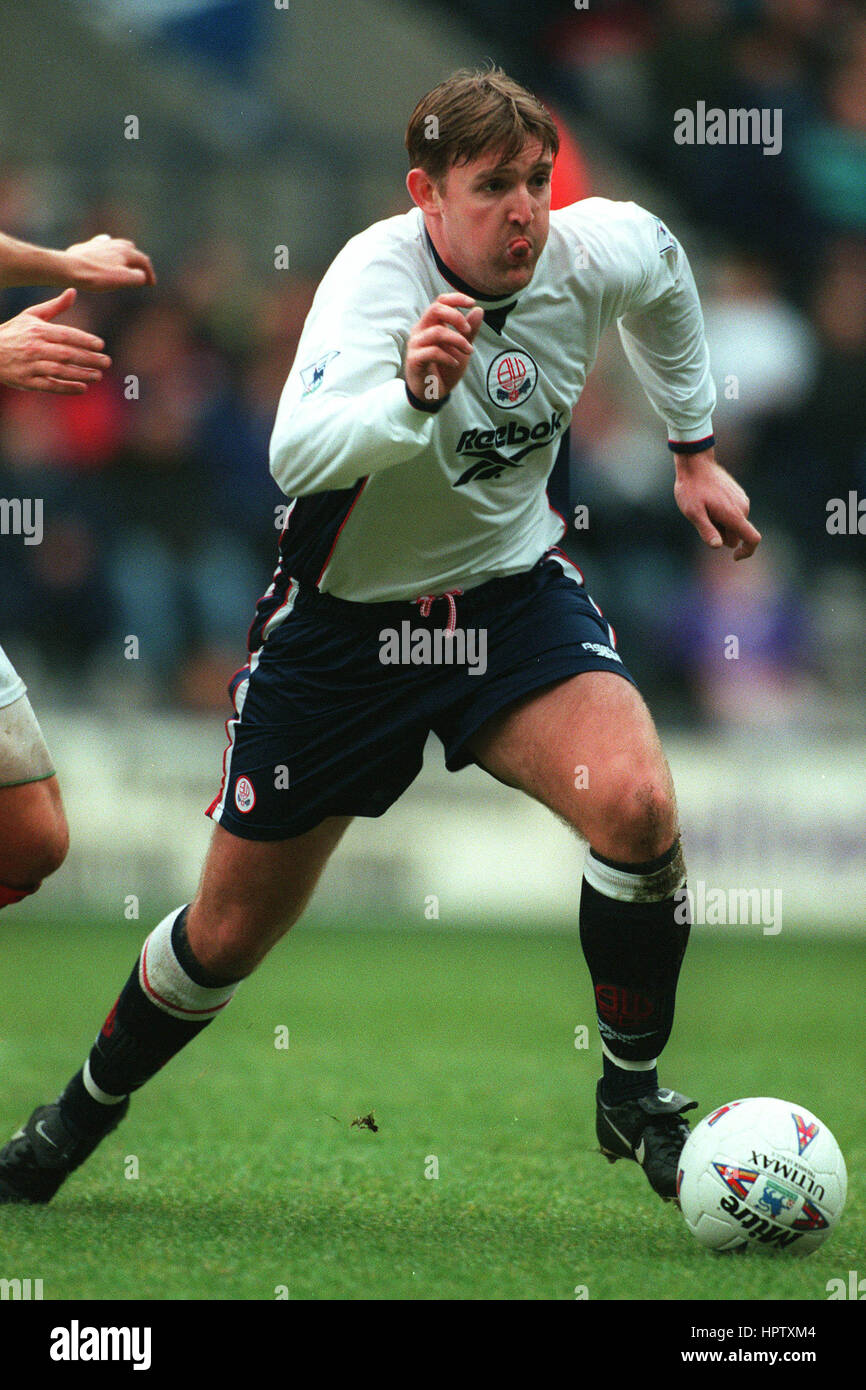 JAMIE POLLOCK BOLTON WANDERERS FC 01 January 1998 Stock Photo - Alamy
