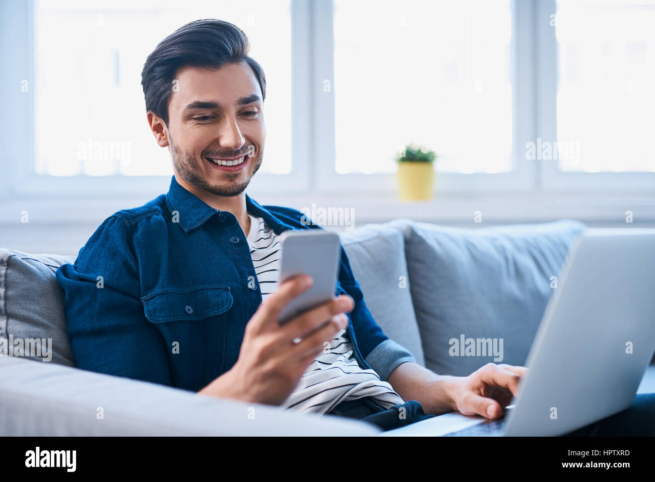 Checking smartphone messages hi-res stock photography and images - Alamy
