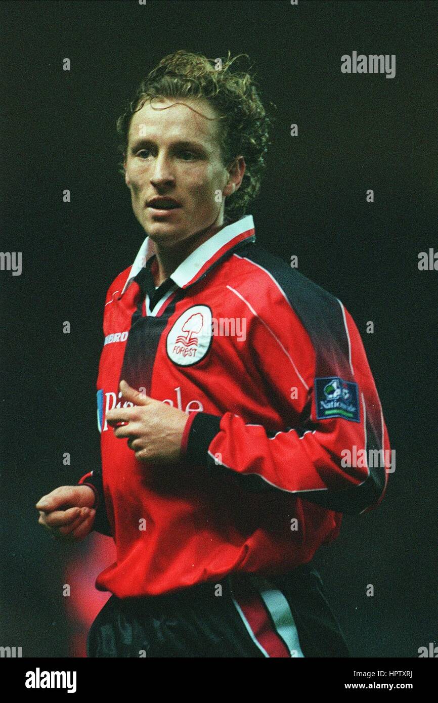 SCOT GEMMILL NOTTINGHAM FOREST FC 02 January 1998 Stock Photo - Alamy