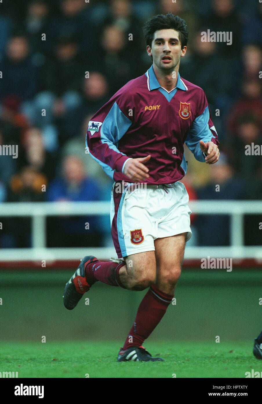 Paul kitson hi-res stock photography and images - Alamy