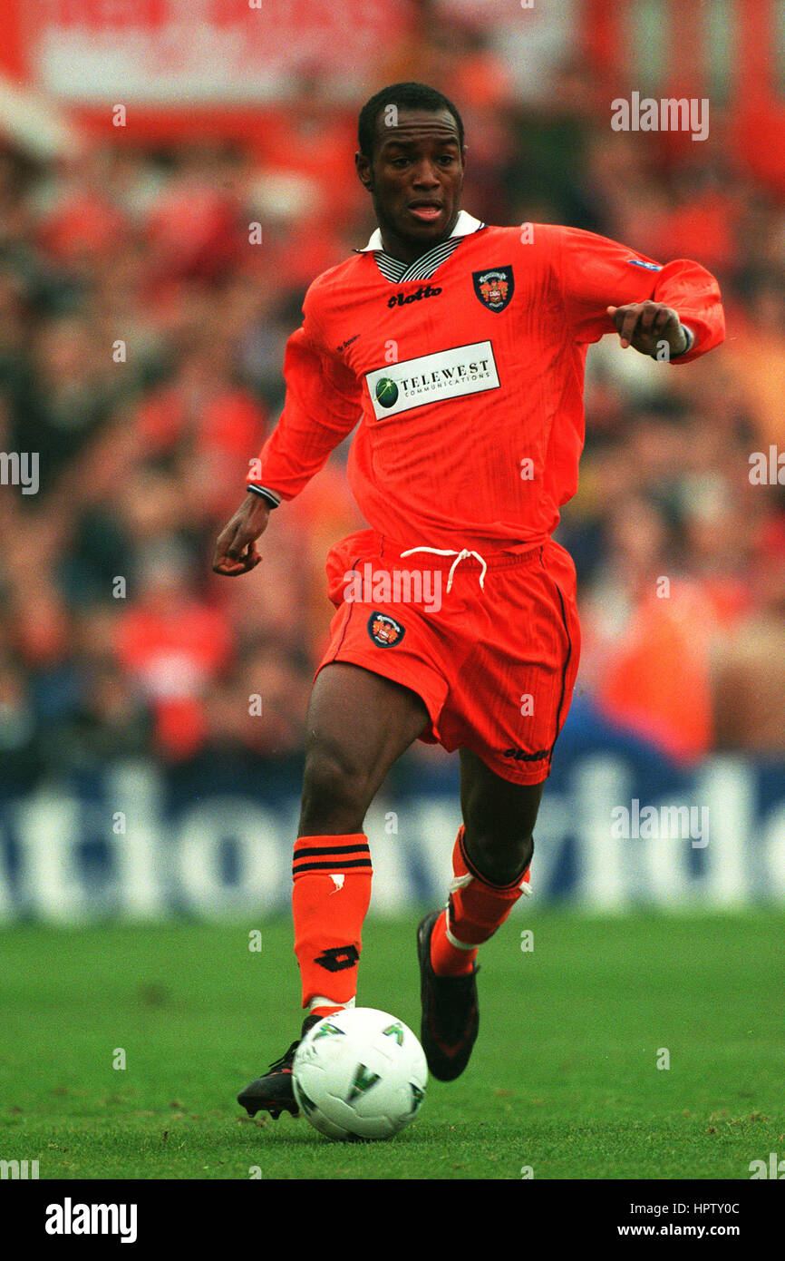 MARVIN BRYAN BLACKPOOL FC 07 January 1998 Stock Photo - Alamy