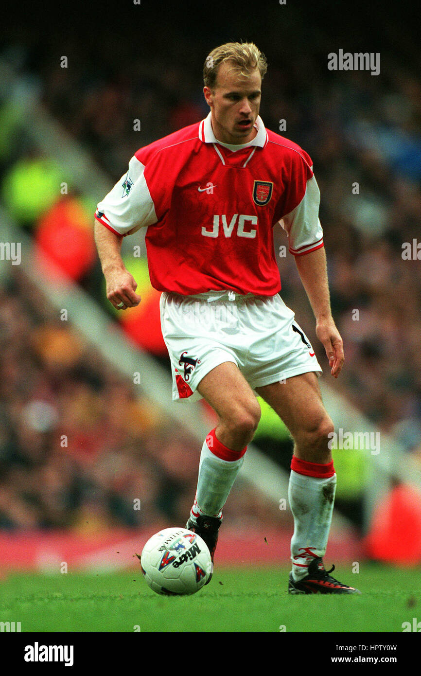 Dennis bergkamp 1998 hi-res stock photography and images - Alamy