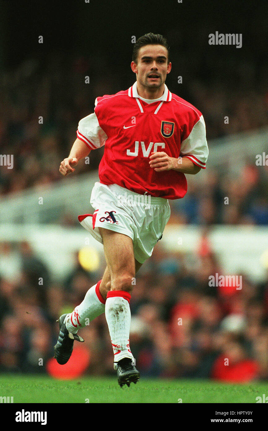 Marc overmars arsenal hi-res stock photography and images - Alamy