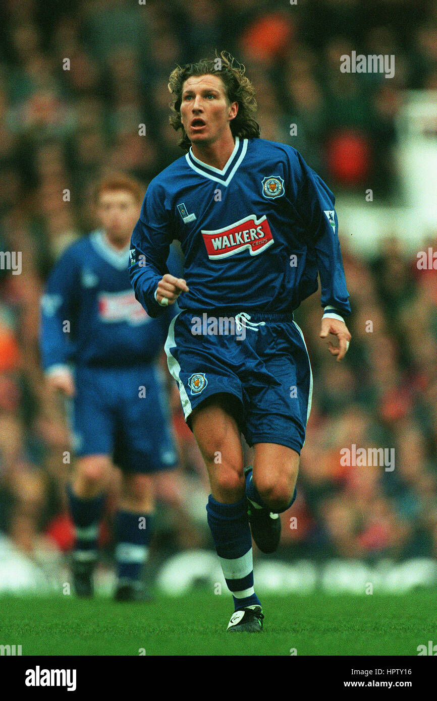 ROBERT SAVAGE LEICESTER CITY FC 07 January 1998 Stock Photo - Alamy